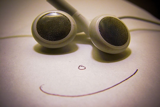 A Mindfulness technique – Active Listening Music Strategy | FibroFighters